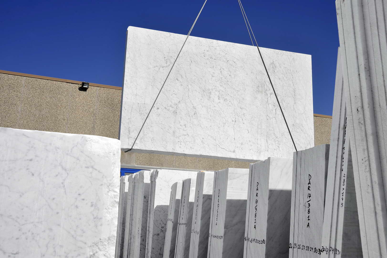 Slab Warehouse, via Argine Destro Carrione, Carrara, Marble Slabs Showroom
